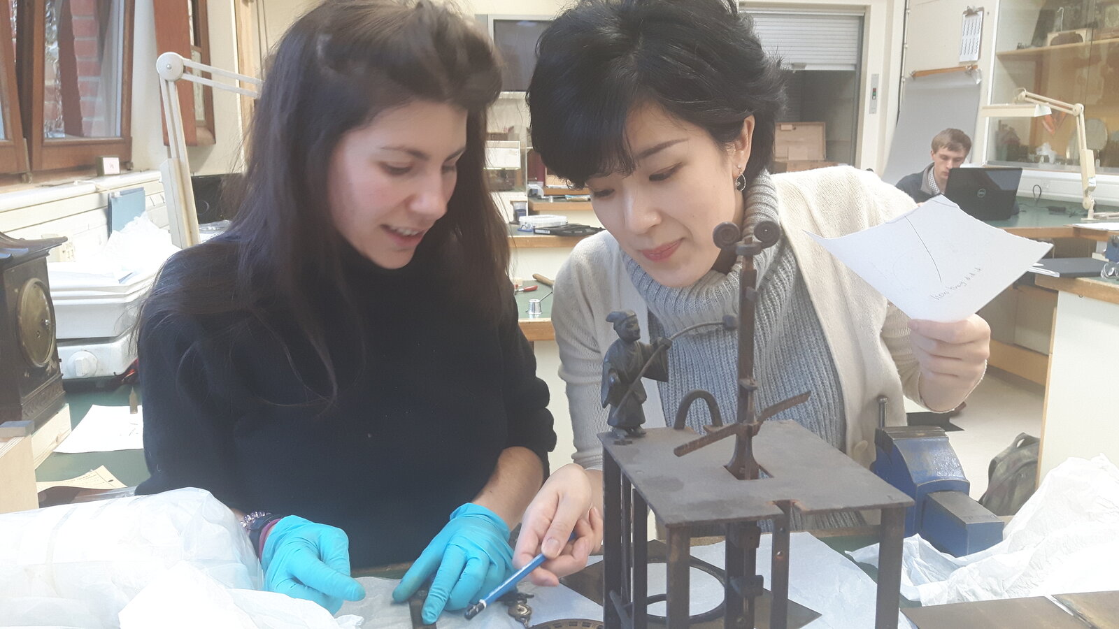 Daniela consulting with Japanese student Mito Matsumaru (Books ...