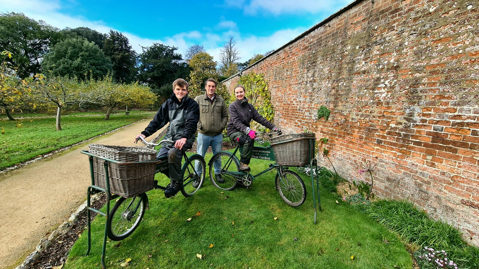 Blog | Welcoming our new trainee gardeners | West Dean Gardens