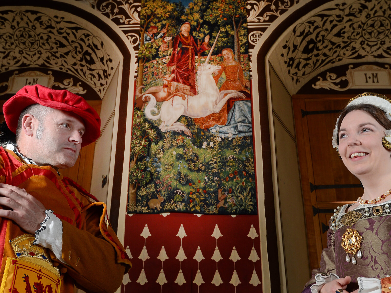 Watch the weaving of The Hunt of the Unicorn